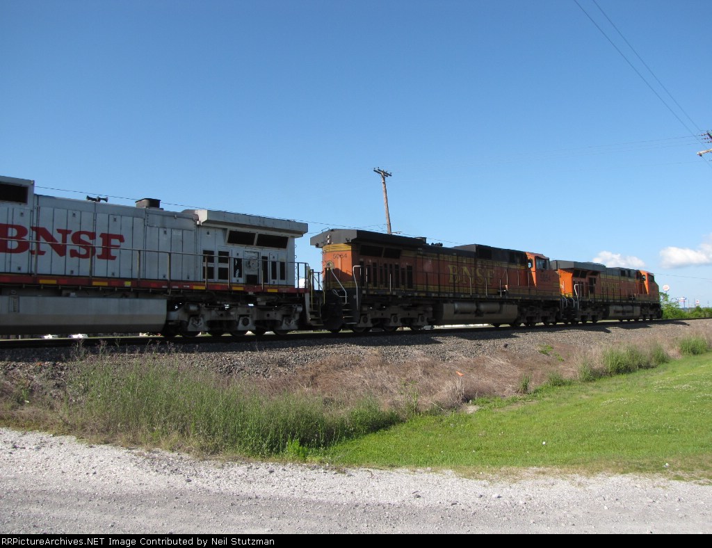 BNSF 5064